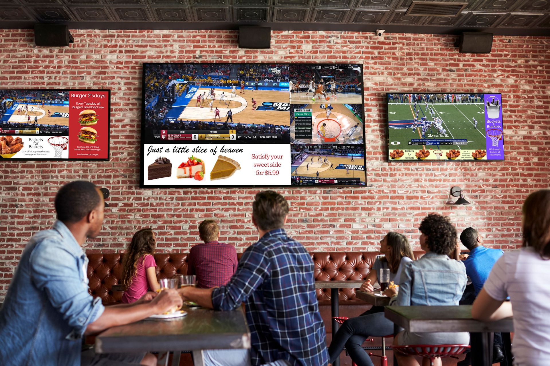 Squad Wall - Home Entertainment and Online Video Calling