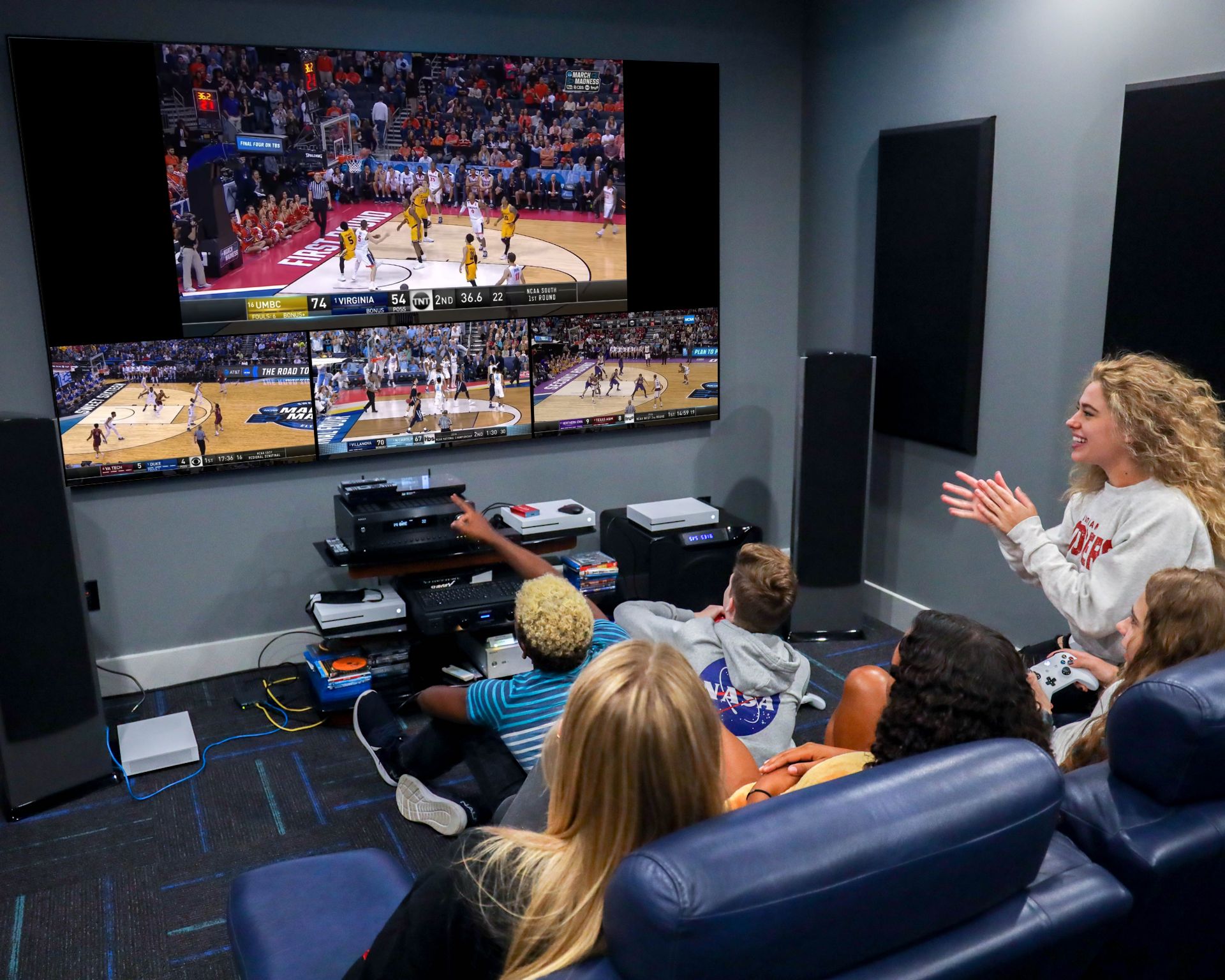 Squad Wall - Home Entertainment and Online Video Calling